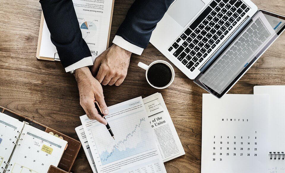 Four Data Hacks and Tips to Grow Your Small Businesses